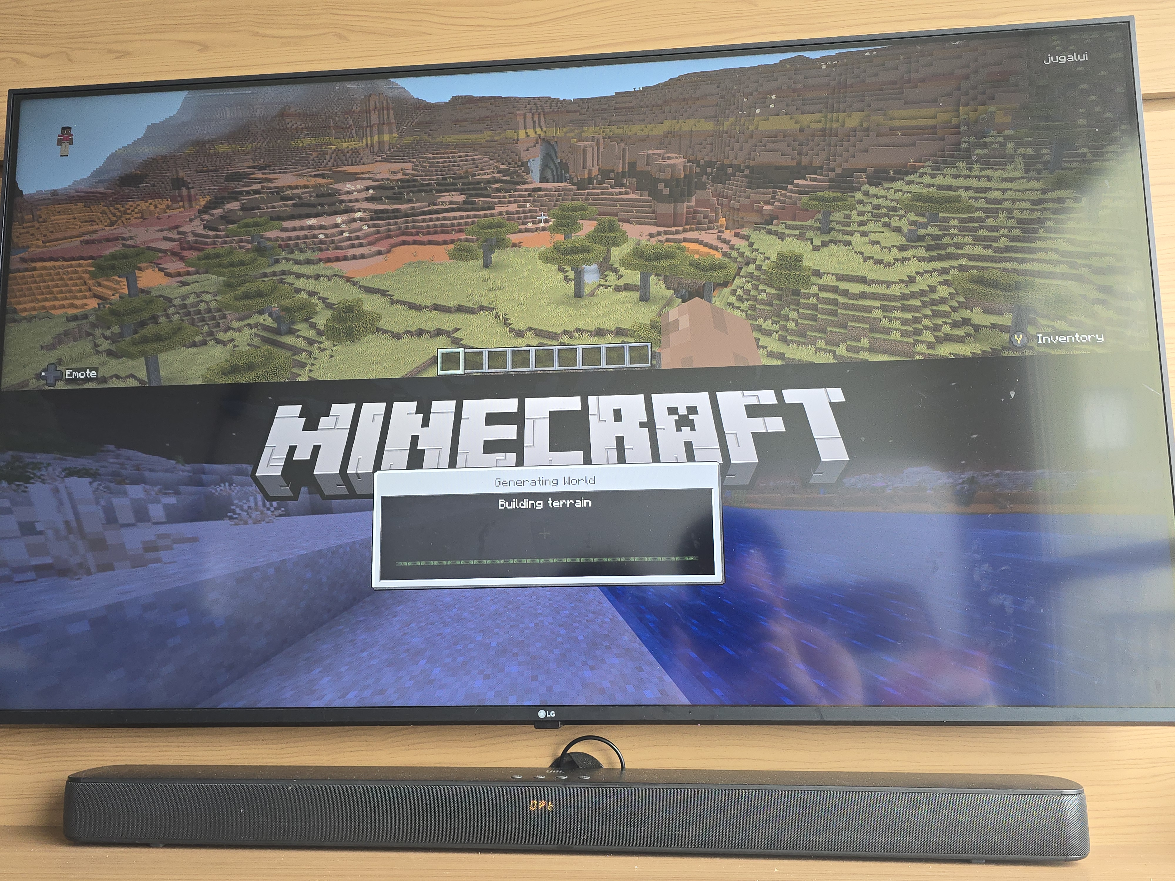 [MCPE-234532] Xbox Series S: Player 2 stuck on "Building Terrain" in ...